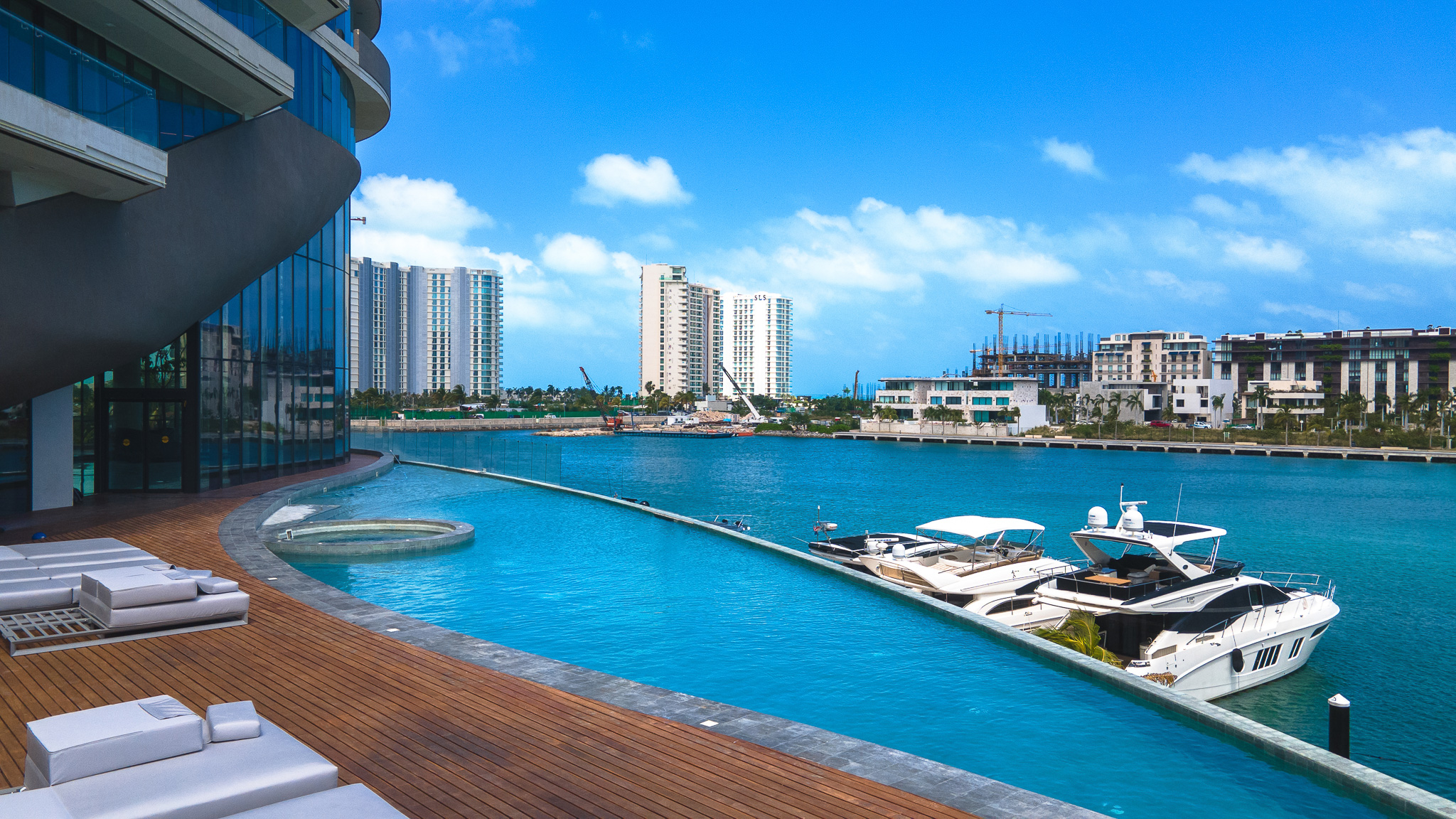Residencias de Lujo en Cancún con Vista al Mar | Shark Tower Cancún